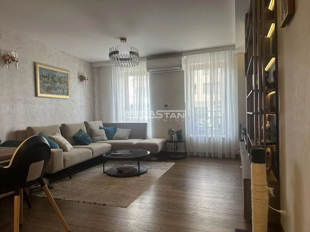 Prodaja, četvorosoban stan, 112m2, Južni Bulevar, Vračar, Beograd