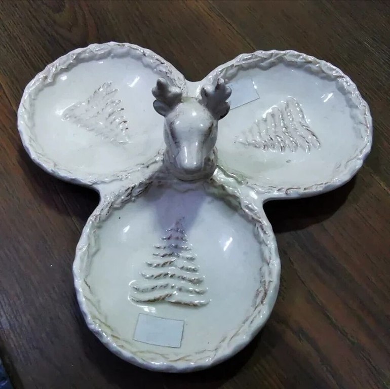 Činija sa 3 dela Materijal keramika Dimenzije 22 x 22cm Novo