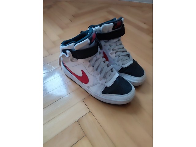 Nike duboke patike