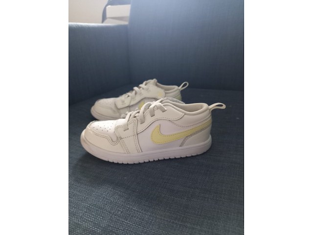 Nike JORDAN 1 Low ALT dečije patike, broj 27