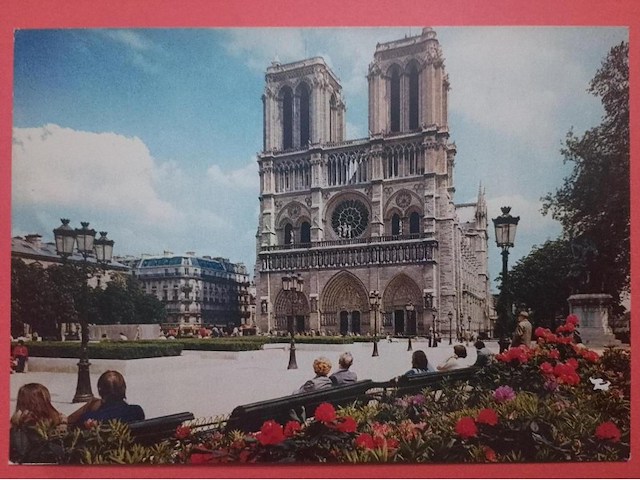 PARIS -NOTRE-DAME  -POST CARD (636)