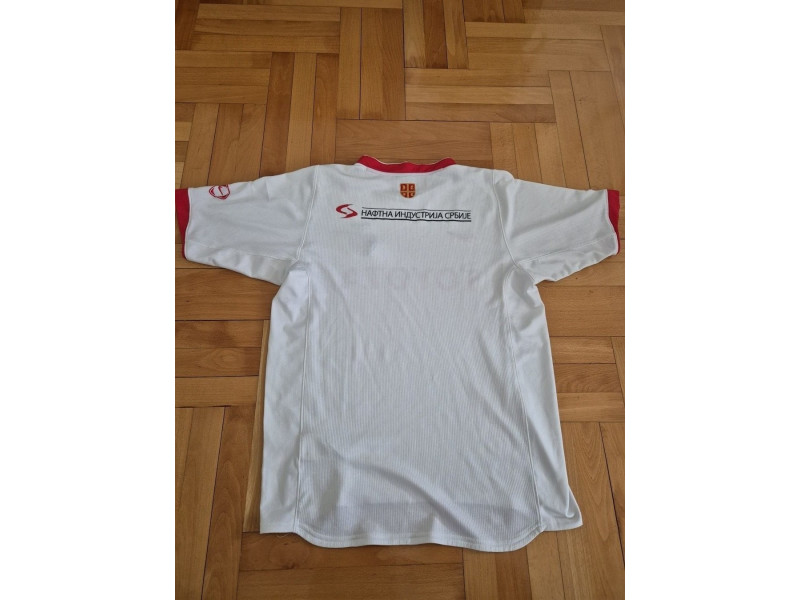 Dres FK Crvena Zvezda.
