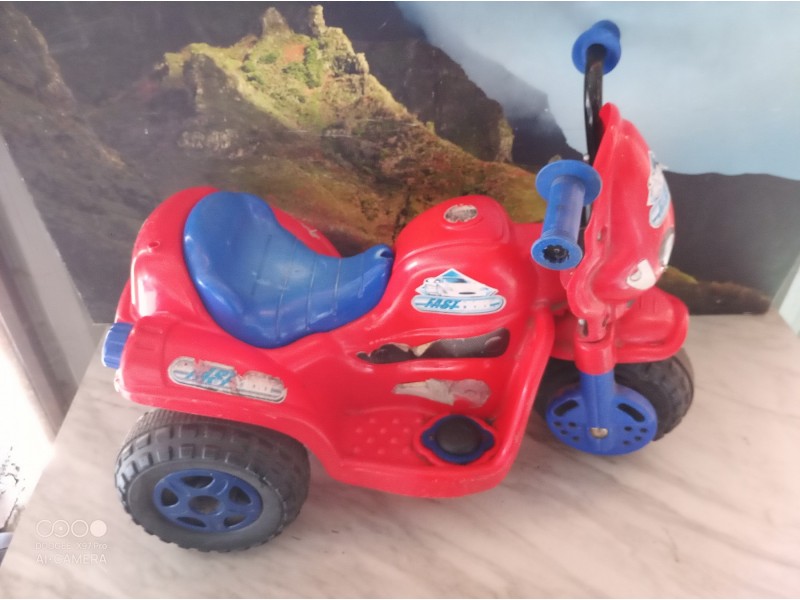 deciji motor na alkumulator