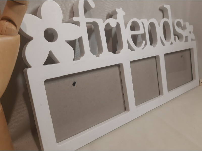 POVEČI ZIDNI FOTO RAM " FRIENDS " BELI