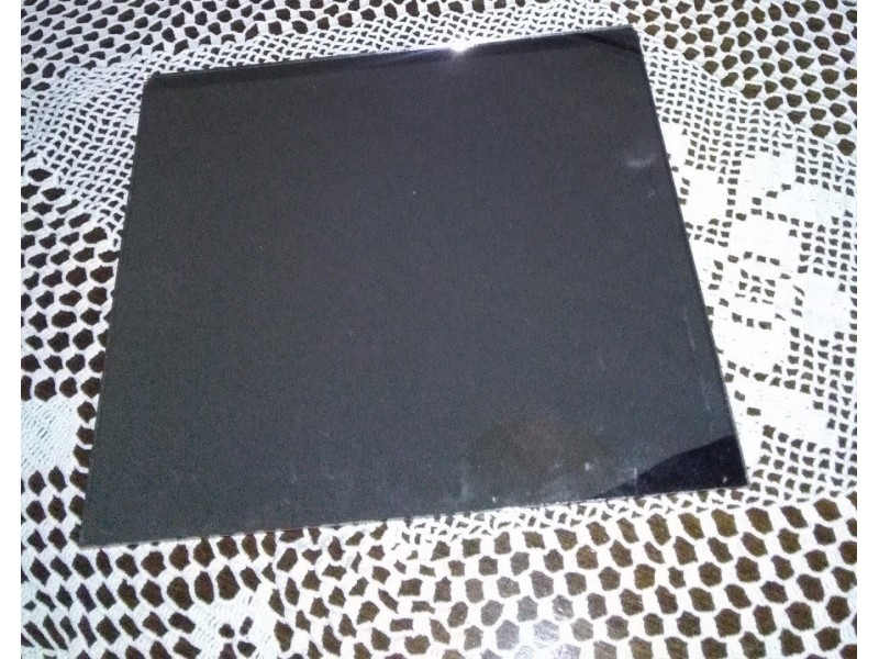 ogledalo dimenzija 32 x 28 debljine 4mm