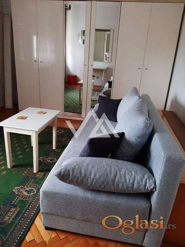 Izdaje se 2.5 stan, Stari Grad