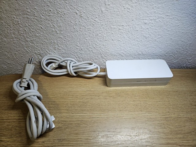 Apple Mac mini punjac A1188 18.5V 6.0A 110W