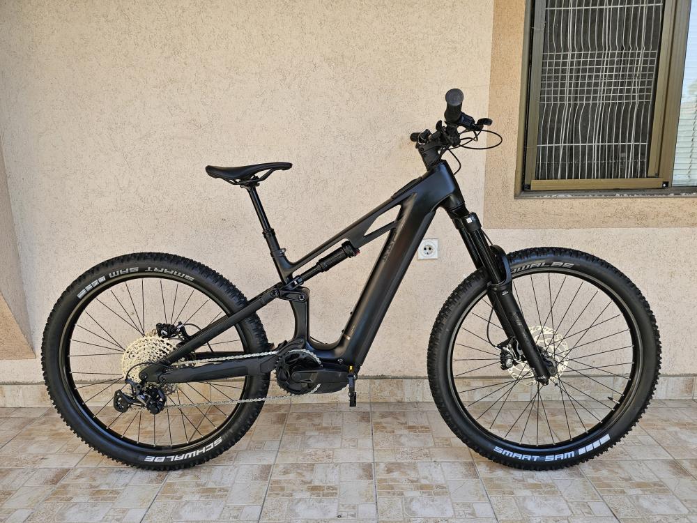 Cube Stereo Hybrid One44 Race 800