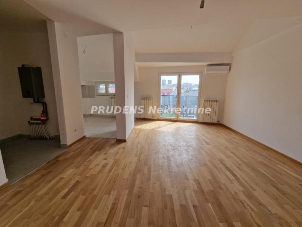 Paje Jovanovića, Četvorosoban stan na prodaju, 124m2, 210.000€