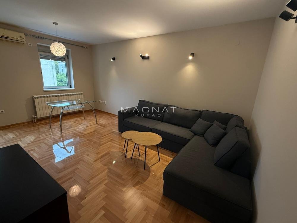 Ljubljanska, Dvosoban stan za izdavanje, 46m2, 650€