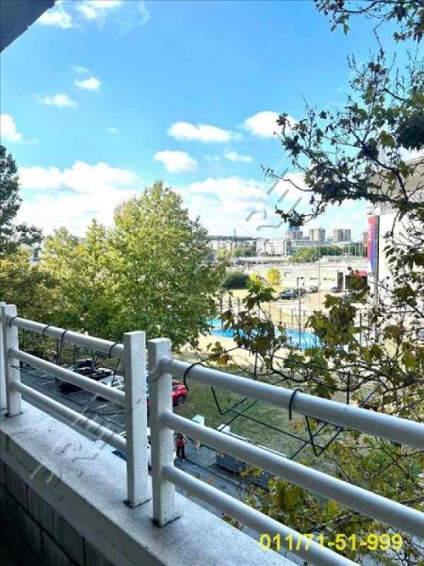 Antifašističke borbe, Trosoban stan za izdavanje, 100m2, 1.000€