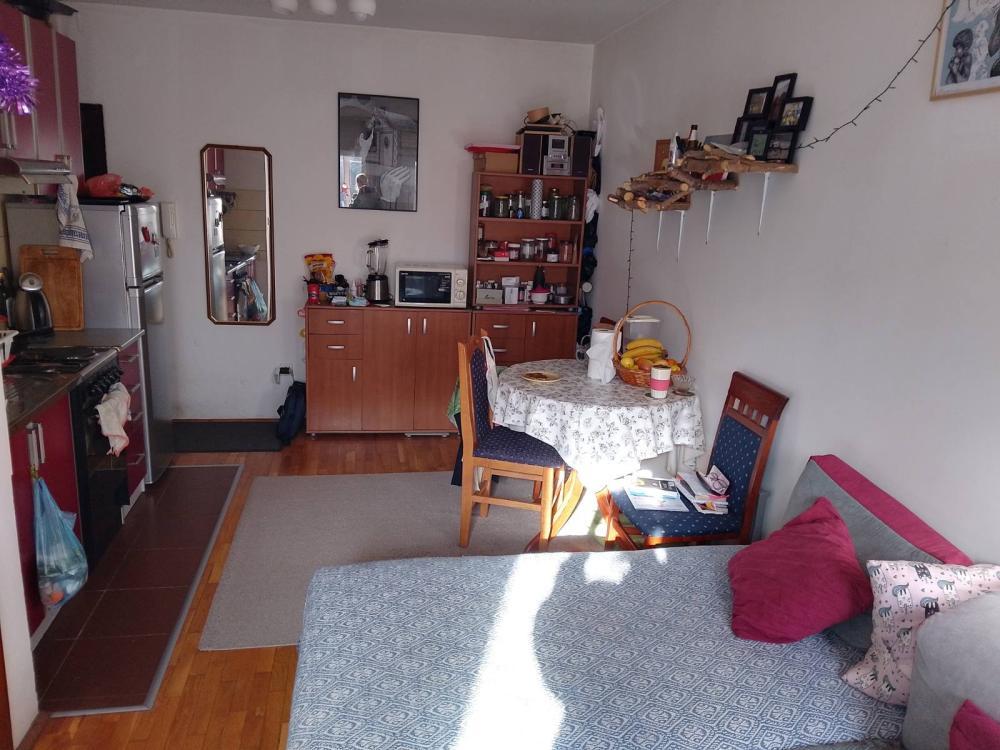 Jednoiposoban stan za izdavanje, 35m2, 300€
