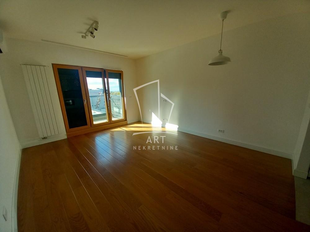 Diljska, Trosoban stan za izdavanje, 71m2, 900€