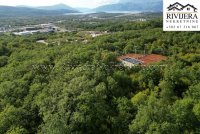Neurbanizovano zemljiste Dub Kotor