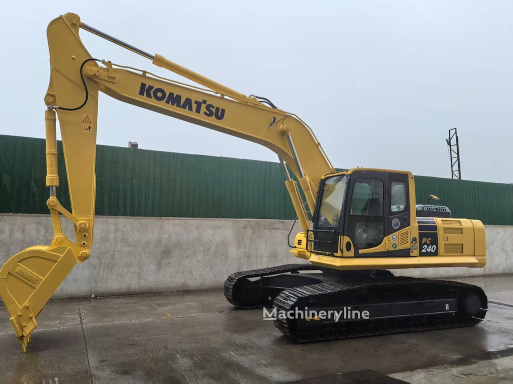 Komatsu PC240 bager guseničar