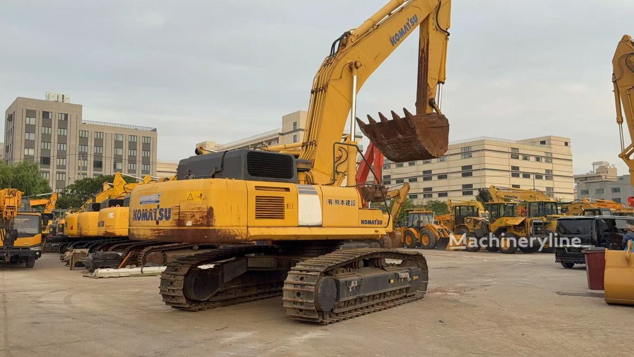 Komatsu PC450 bager guseničar