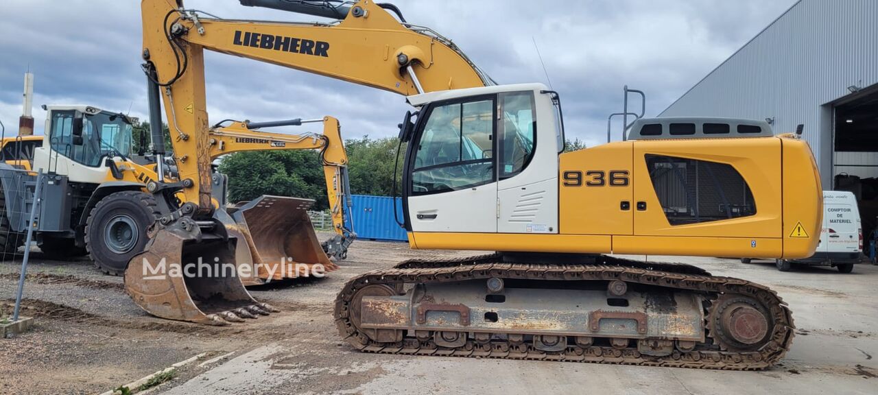 Liebherr R936 C bager guseničar