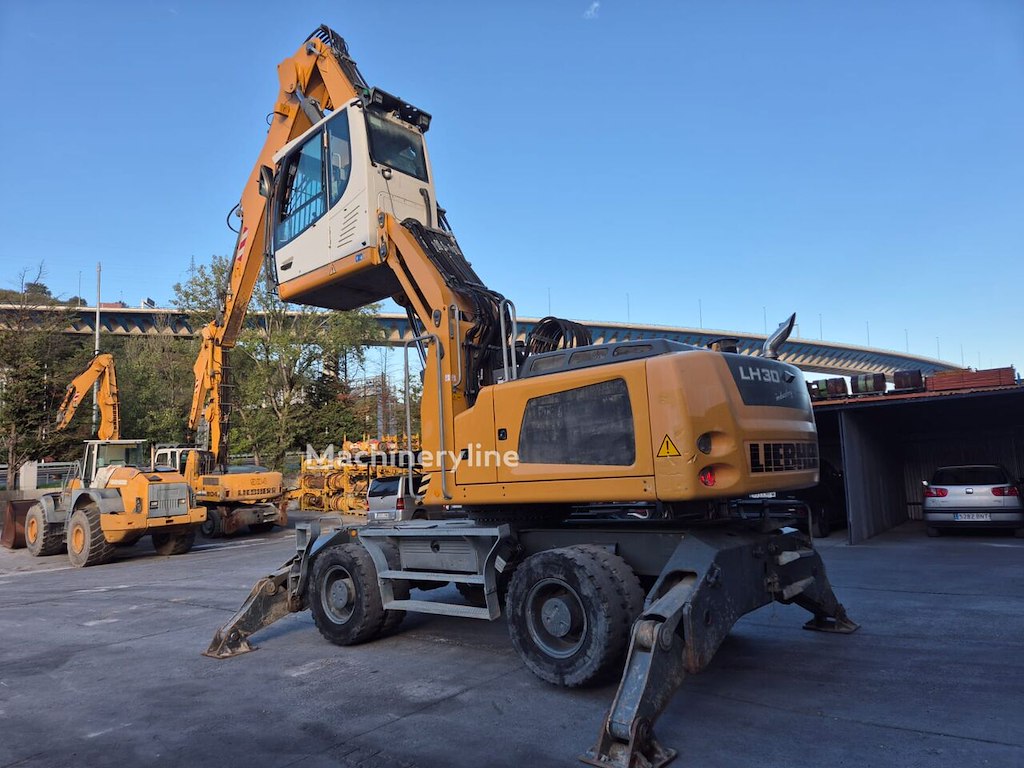 Liebherr LH30M bager za pretovar