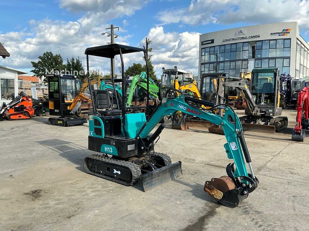 Prodaje se Sany HRC H-13 mini bager na aukciji