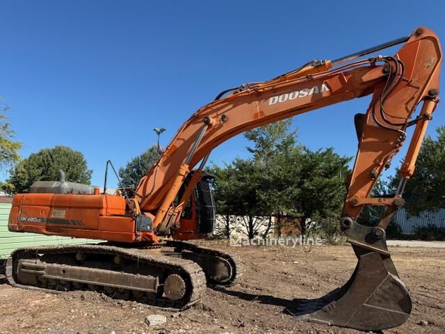 Doosan DX 420 LC bager guseničar