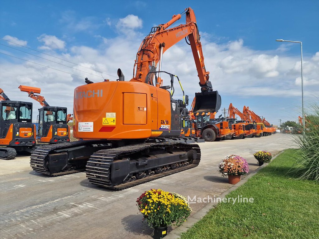 Hitachi ZX225USLC-6 bager guseničar