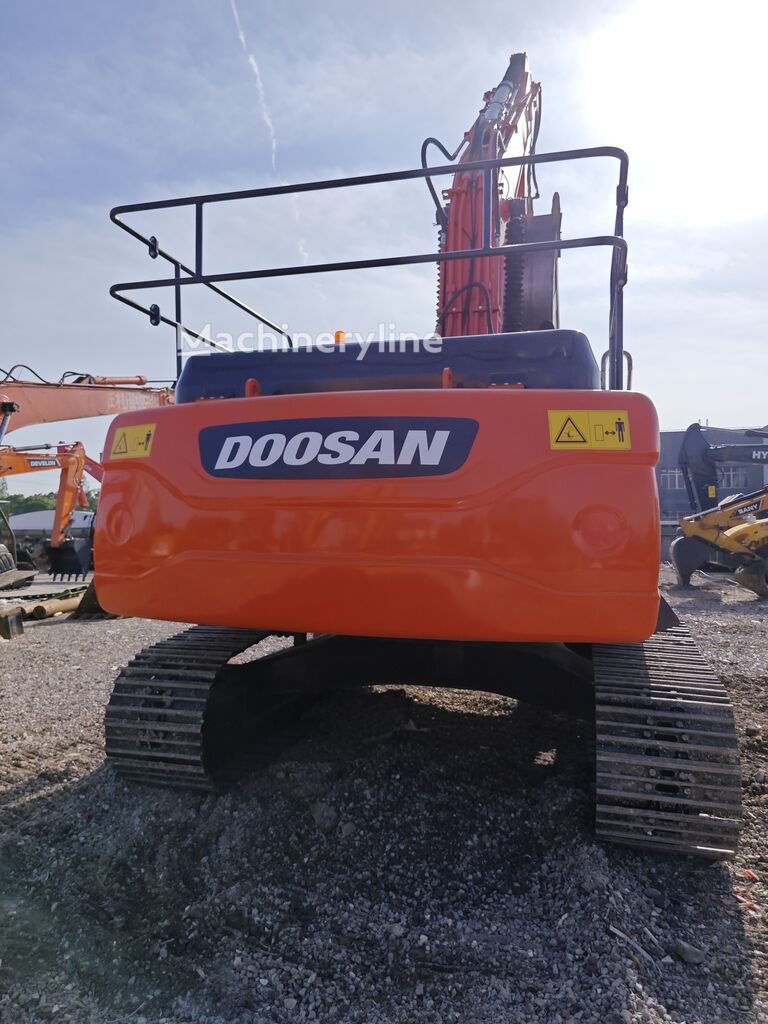Doosan DX300 bager guseničar