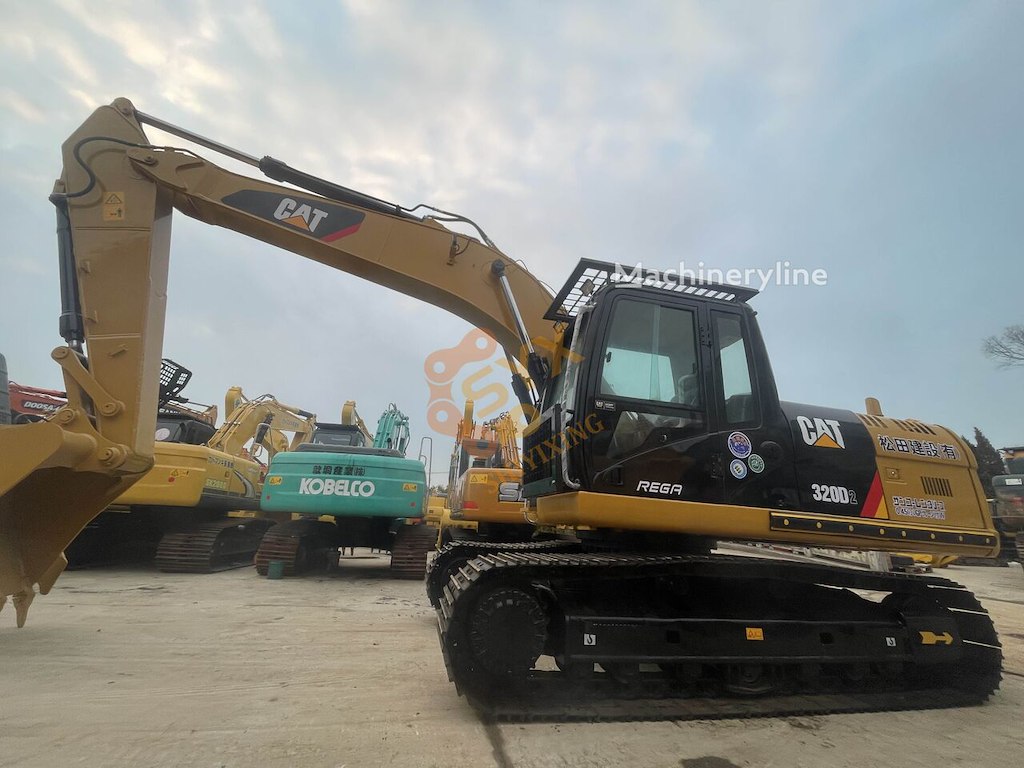Caterpillar 320D2 bager guseničar