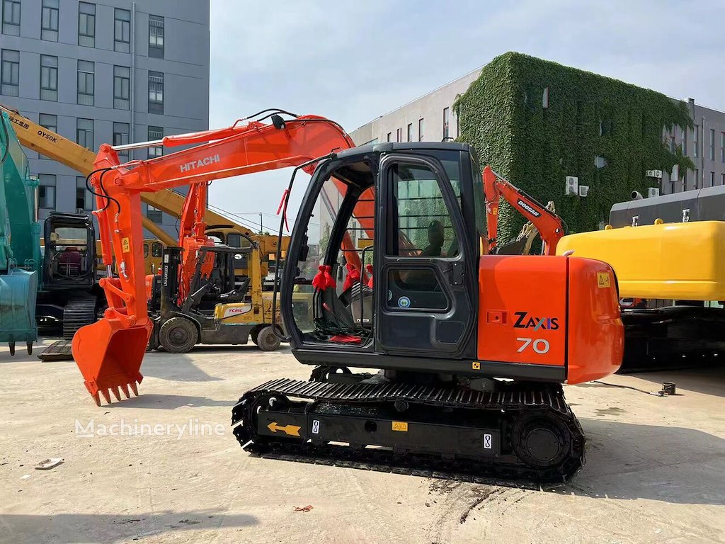 Hitachi zx70-6 mini bager
