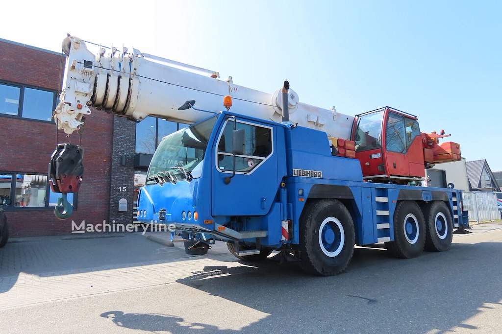 Liebherr LTM 1055/1 autodizalica