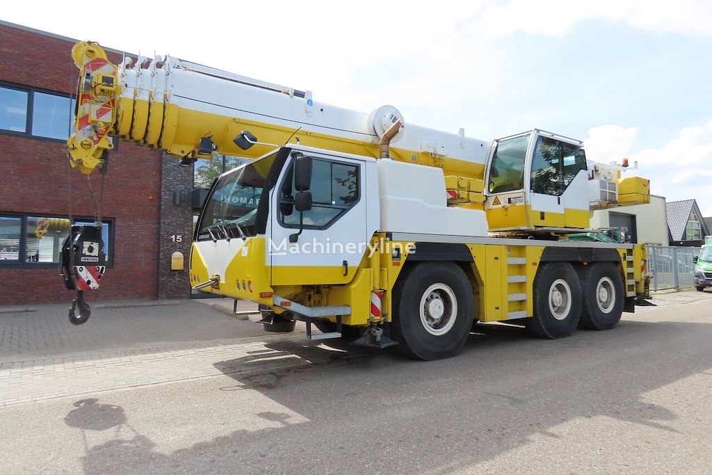 Liebherr LTM 1055-3.2 dizalica za sve terene