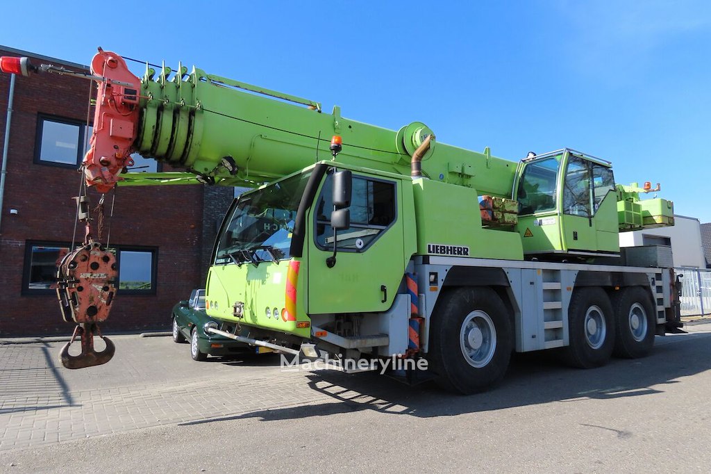 Liebherr LTM 1055-3.2 dizalica za sve terene