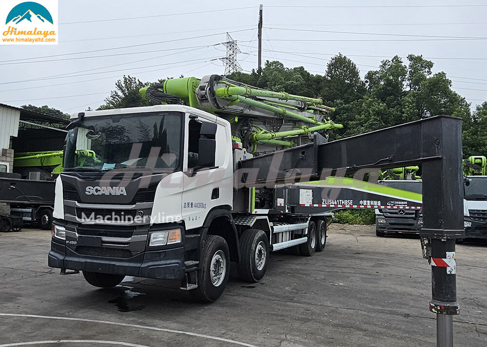 Zoomlion ZLJ5441THBSE na šasiji Scania 5 P 450 8X4 pumpa za beton