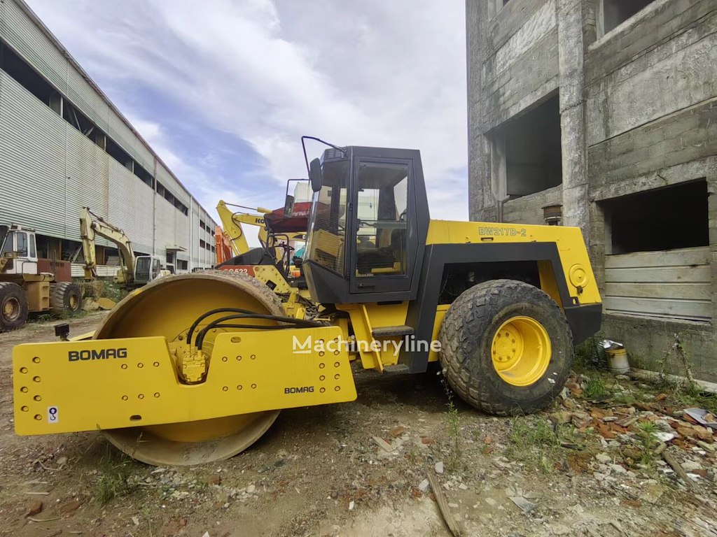 BOMAG BW217 kompaktor s jednim valjkom