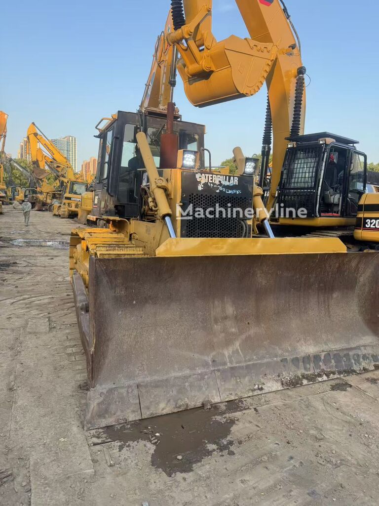 Caterpillar D6G buldožer