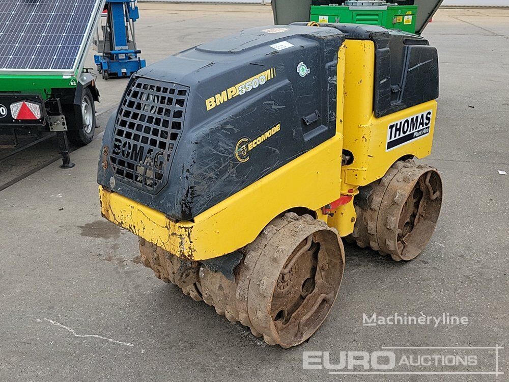 Prodaje se BOMAG BMP-8500 kompaktor na aukciji