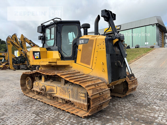 Caterpillar D7E buldožer