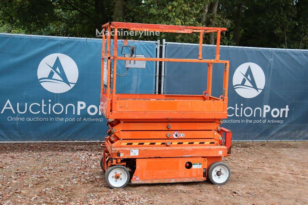 Prodaje se Skyjack SJ3219 makazastu platformu na aukciji