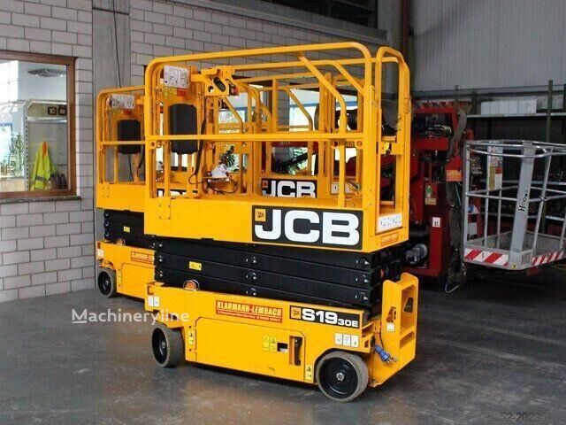 Nova JCB S 1930 E makazasta platforma