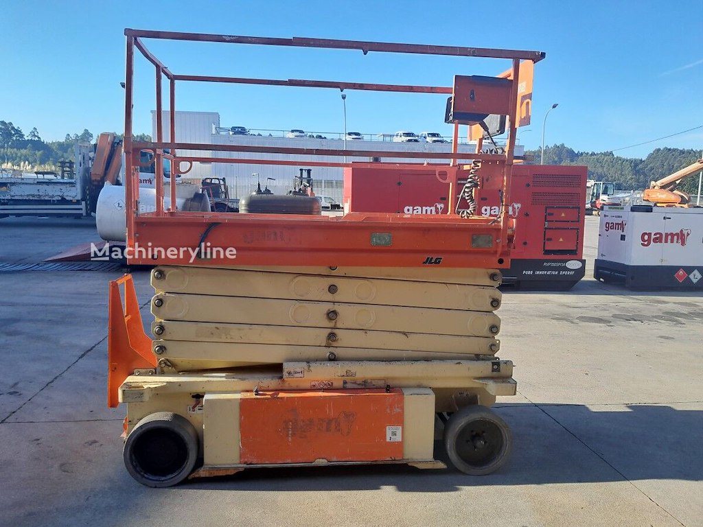JLG 10RS makazasta platforma