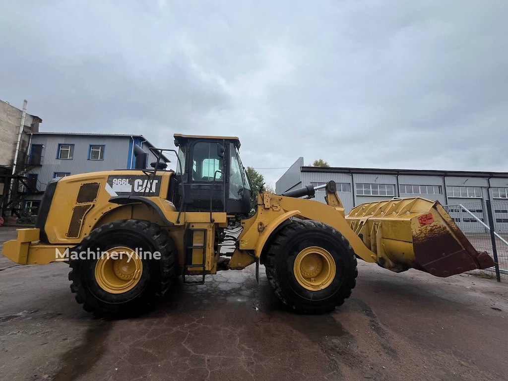 Caterpillar 966L prednji utovarivač