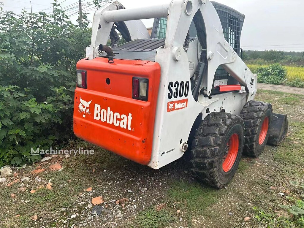 Bobcat S300 mini utovarivač