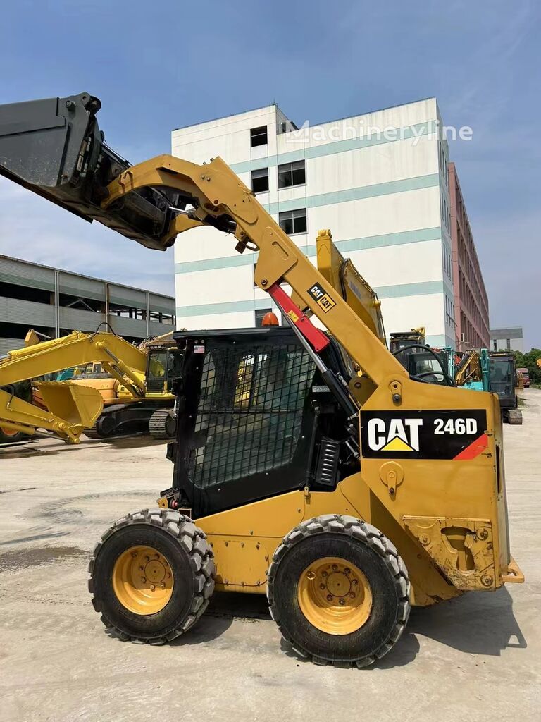Caterpillar 246D mini utovarivač