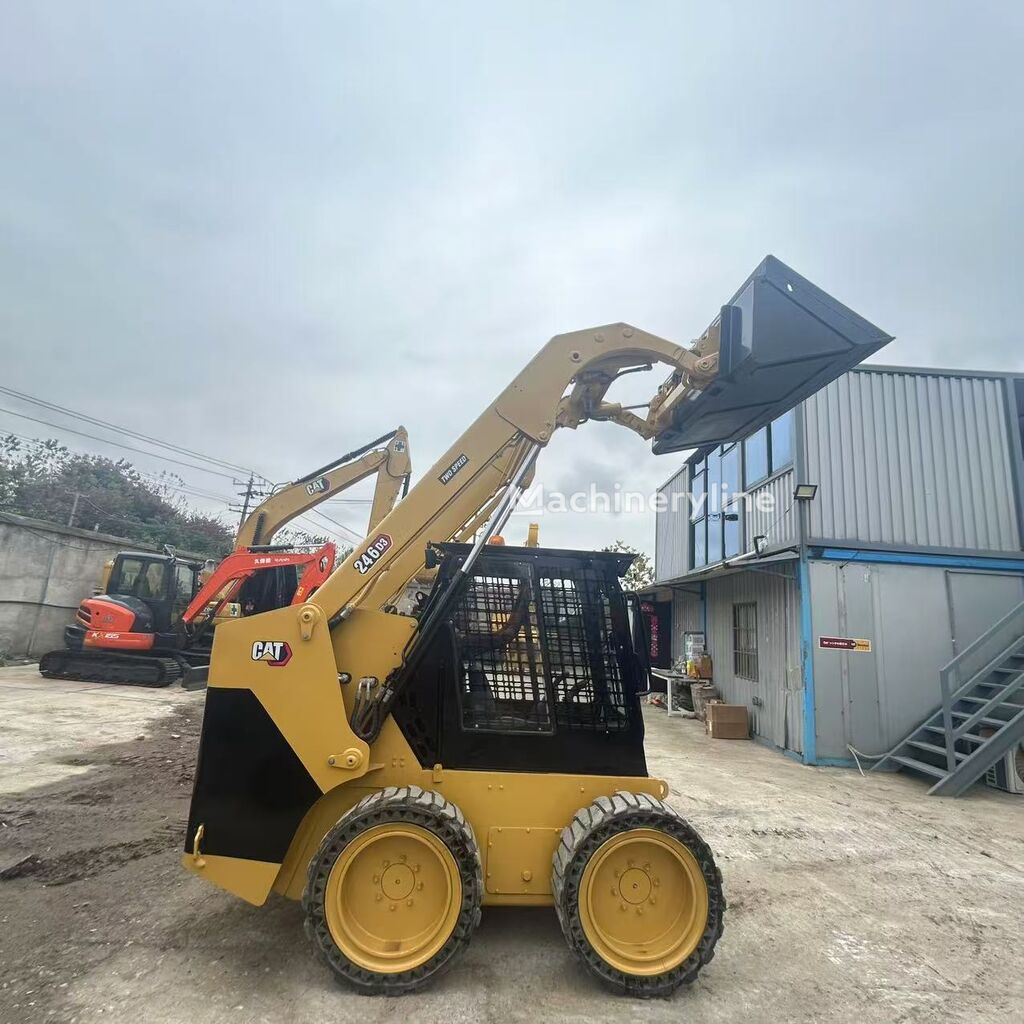 Caterpillar 246D3 mini utovarivač