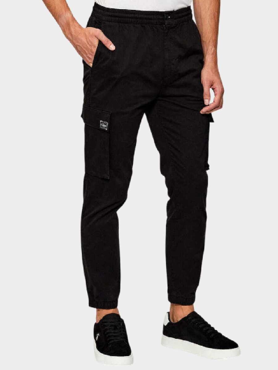 CALVIN KLEIN MUŠKE PANTALONE CARGO CRNE CKLV04RD608G UB1