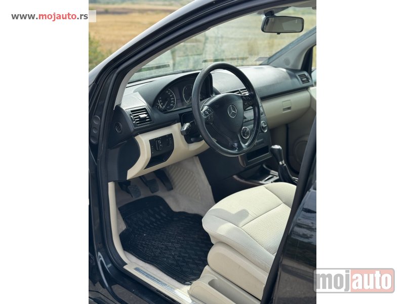 Mercedes A 180