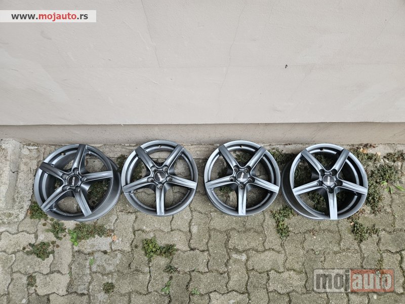 Alu felne dezent 16,5x112 kao nove