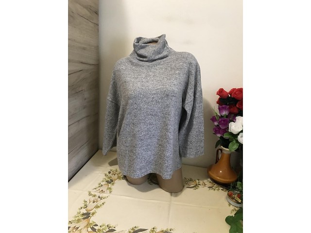 Stradivarius siva siroka rolka L