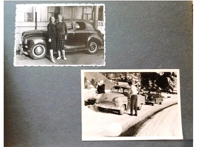 Fotoalbum sa starim fotografijama automobila i motora
