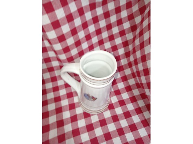 Stara porcelanska krigla