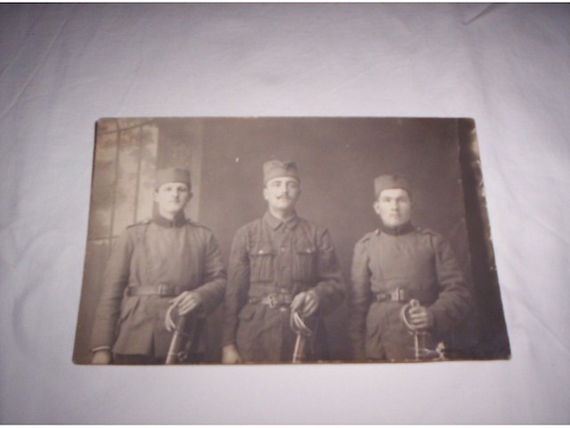 Foto razglednica Tri vojnika - Prvi svetski rat